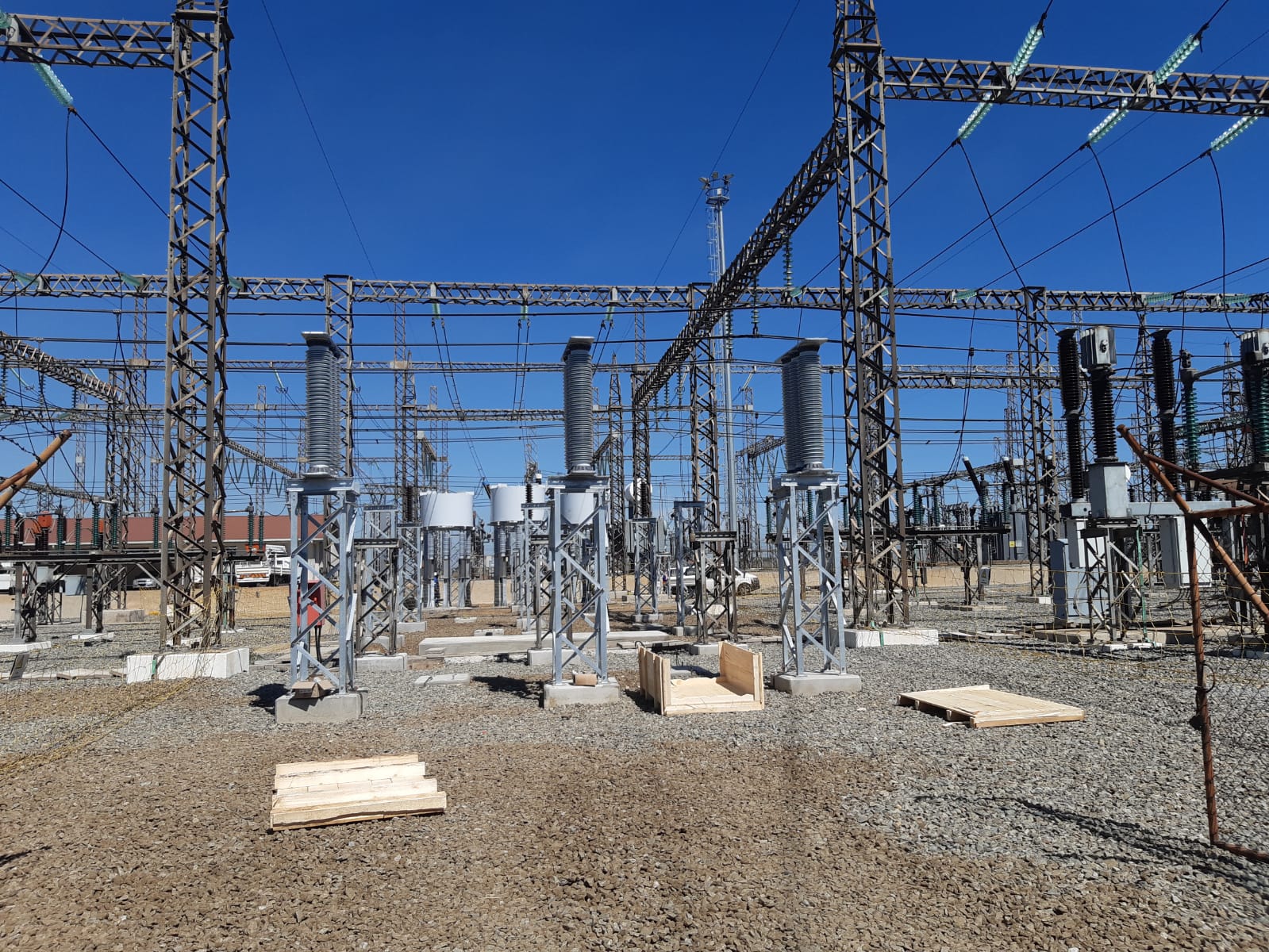 CLR capacitors for North American Utilities